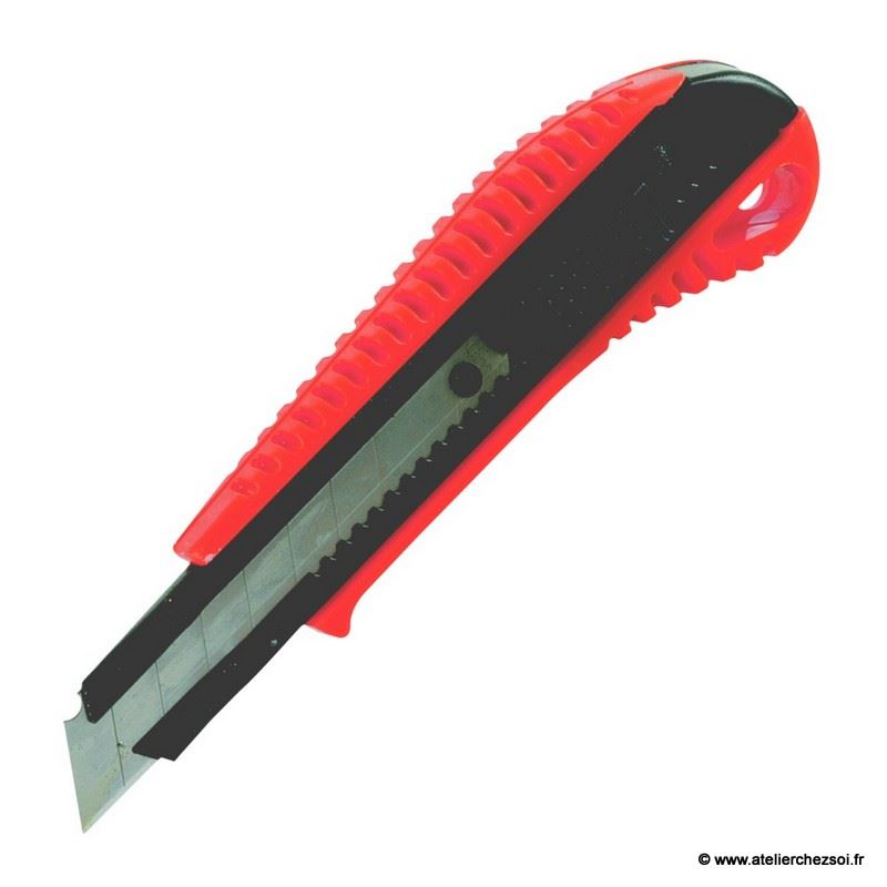Cutter économique 18 mm à lame sécable de L'Atelier Chez Soi